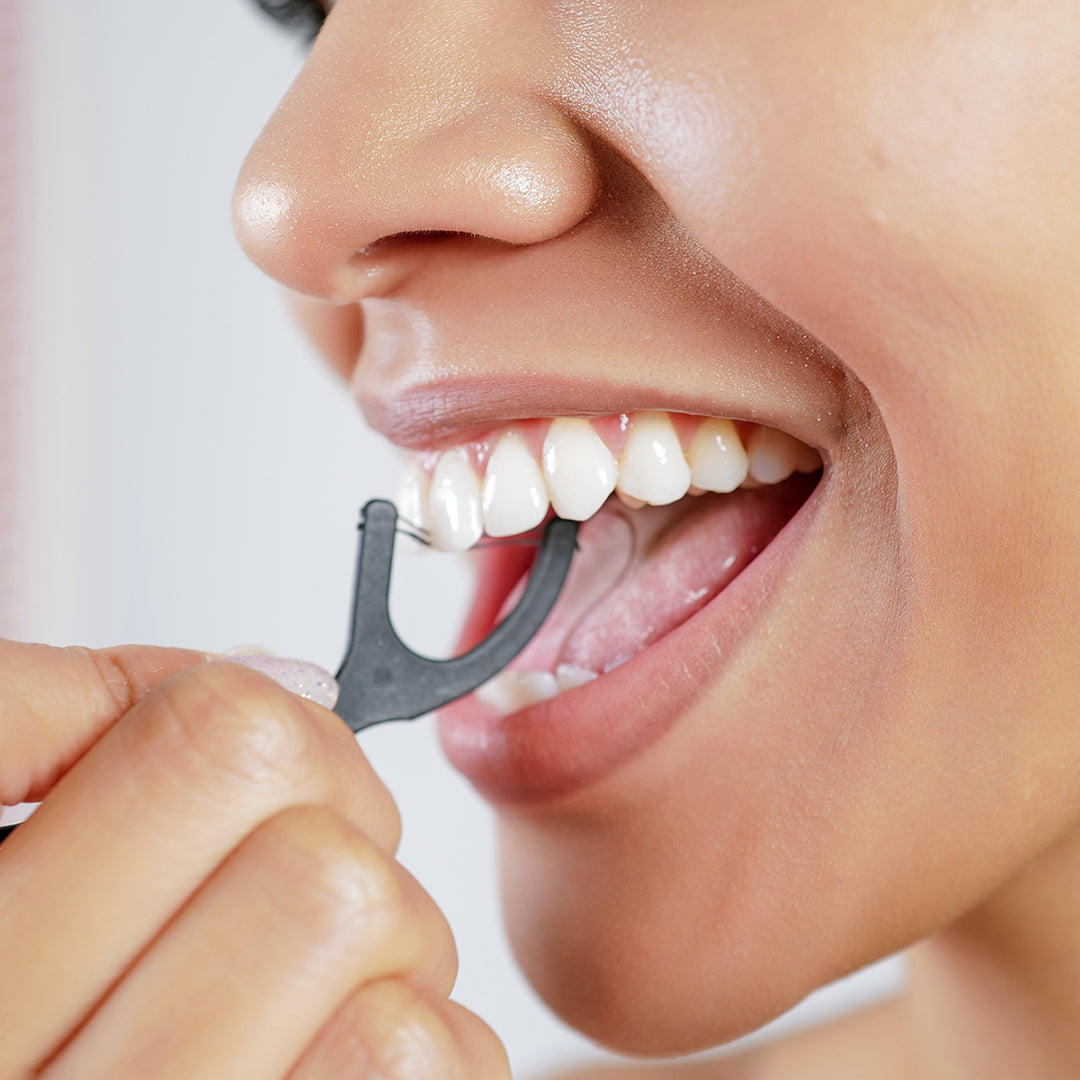 Biodegradable Floss Picks to Clean Teeth During Invisalign | PUL – PUL & Co