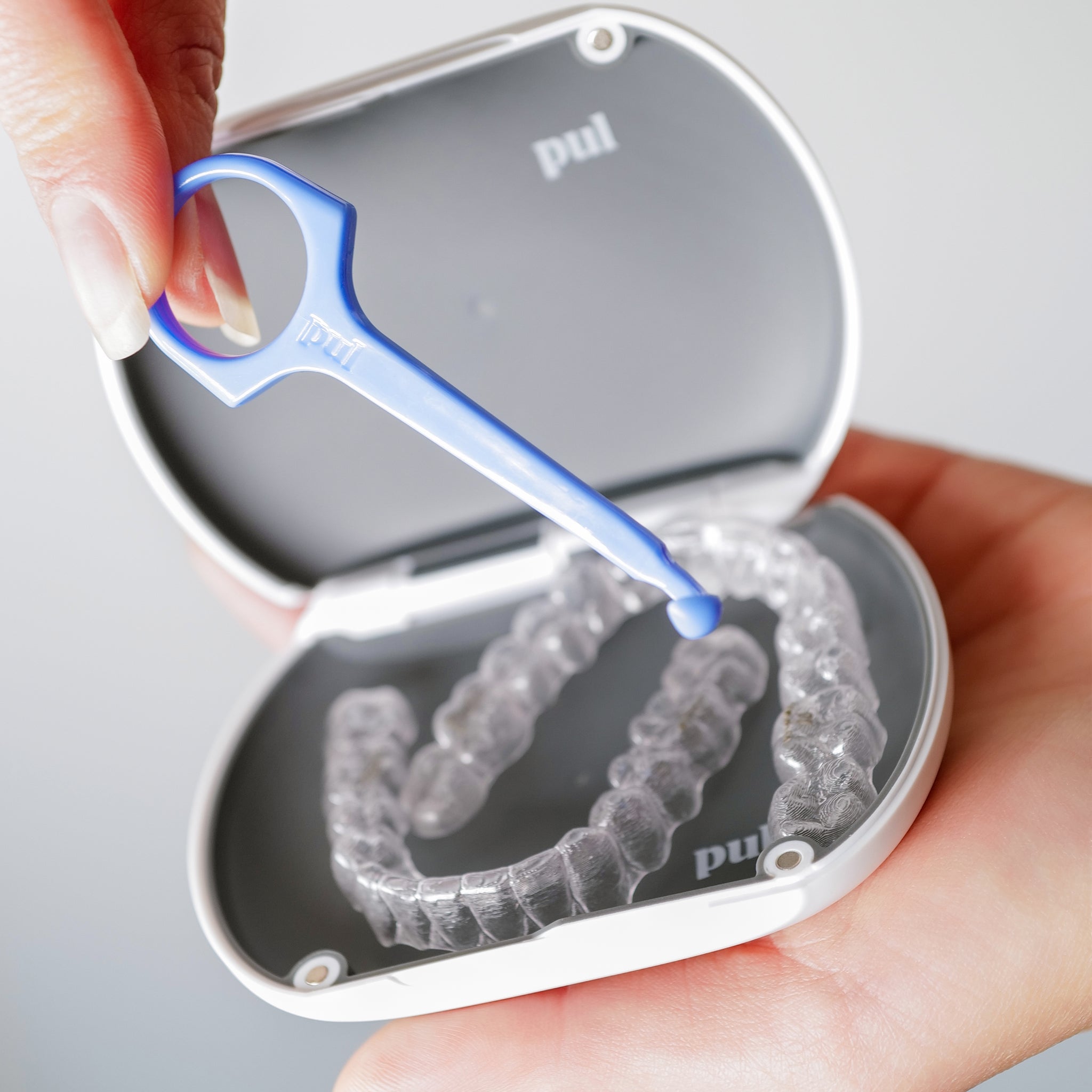 Removal Tool for Invisalign, Clear Aligners, & Retainers | PUL